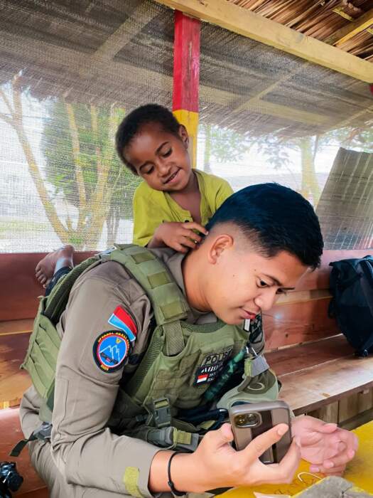 A New Friendship in Pegunungan Bintang